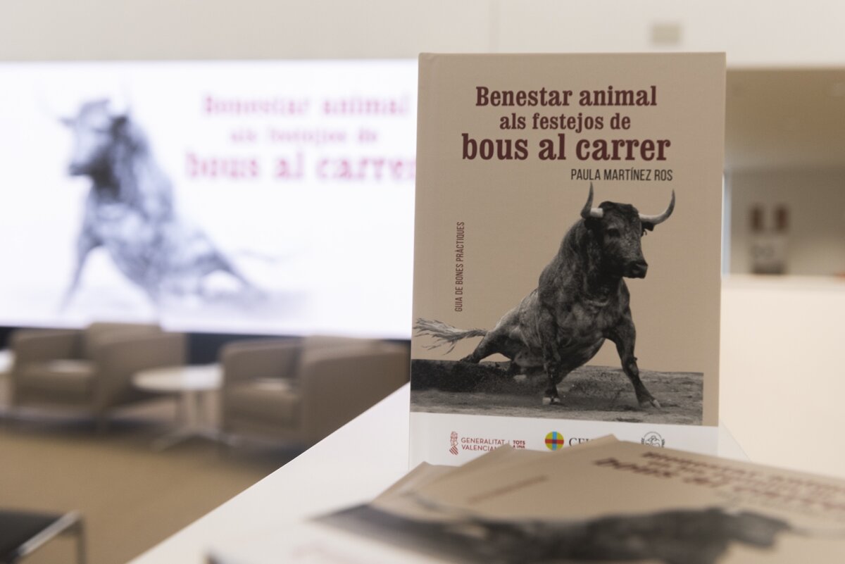 Publican una guía de buenas prácticas para garantizar el bienestar animal en el bou al carrer ...